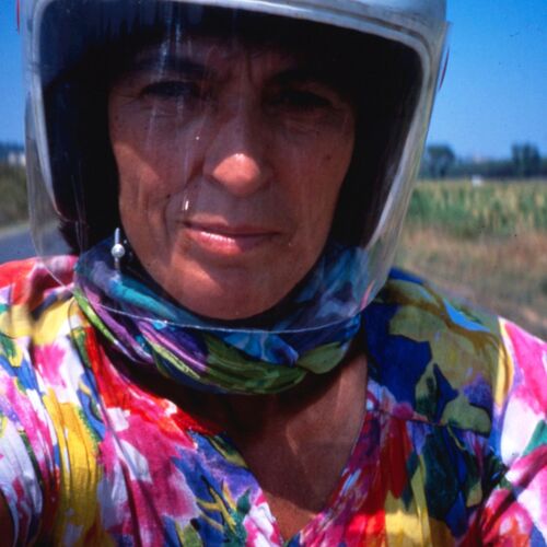 S7E4. Nina Rasmussen: Alene i præstestyrets Iran og på knallert gennem ...