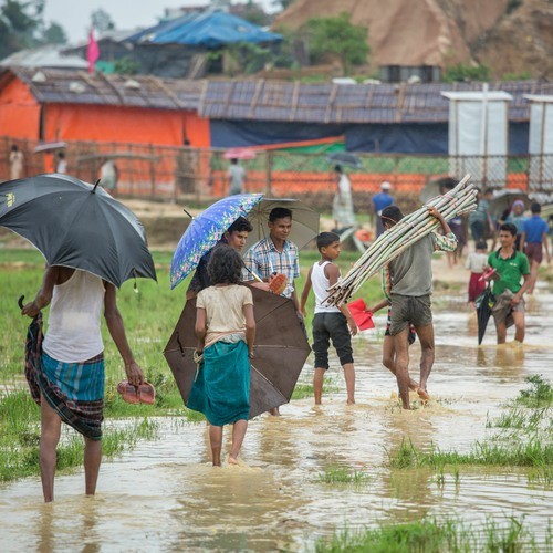 Capturing Crisis and Hope in Bangladesh with Jenelle Eli, Amanda Nieman ...